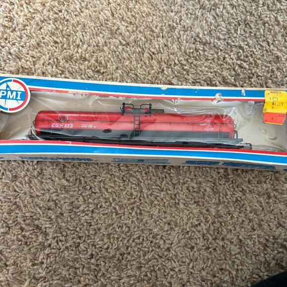 HO train | Toys | Pmi Ho Train Car Cgw Tank Car 273 Railroad Display ...